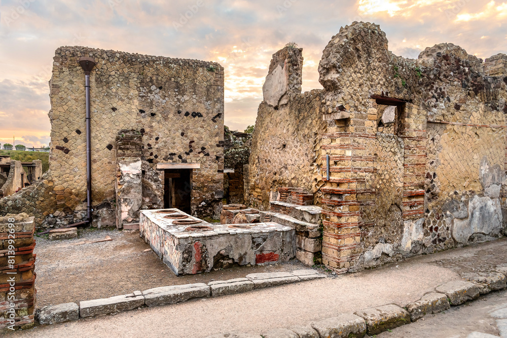 The ancient thermopolium snack bar in the ancient city of Herculaneum ...