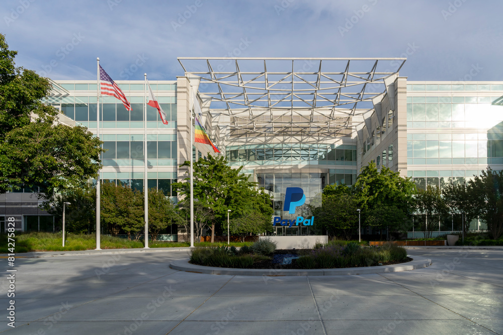 Fotografia do Stock: PayPal headquarters in San Jose, California, USA ...
