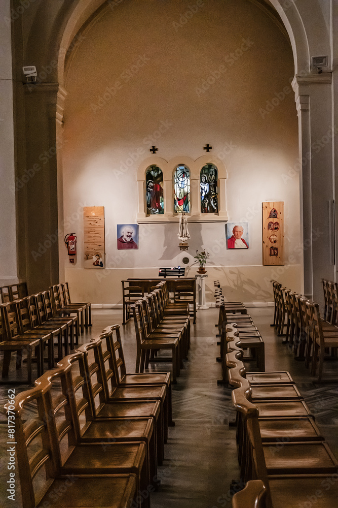 Interior of Sanctuary of the Sacred Heart (Sanctuaire du Sacre Coeur ...