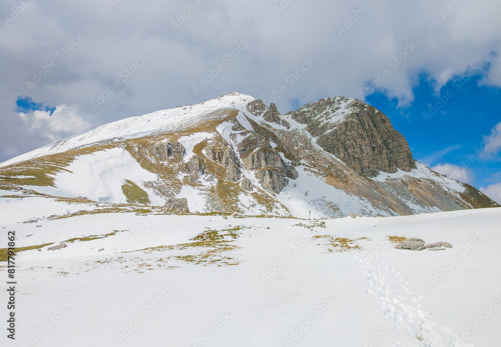 Monte La Meta (Italy) - In the Monti della Meta Mainarde mountain range ...