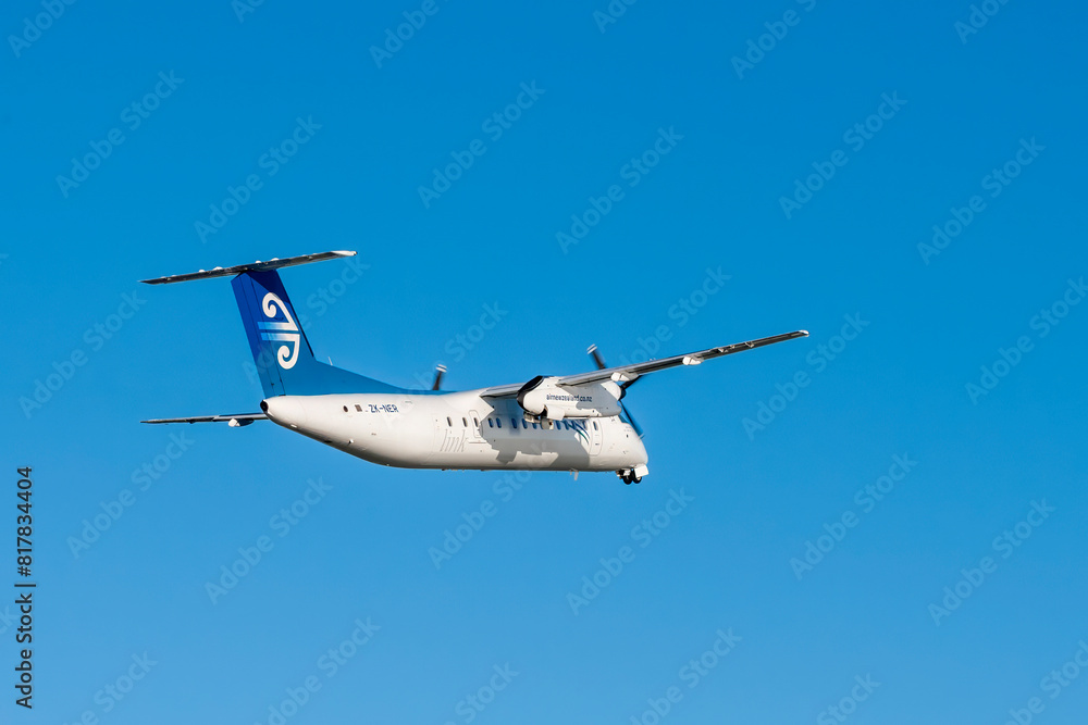 De Havilland canada Dash 8 300 in Air New Zealand livery Stock Photo ...