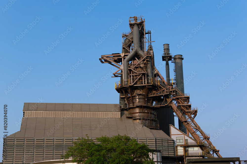 Foto de Imponente vista del Museo del Acero en el Parque Fundidora ...