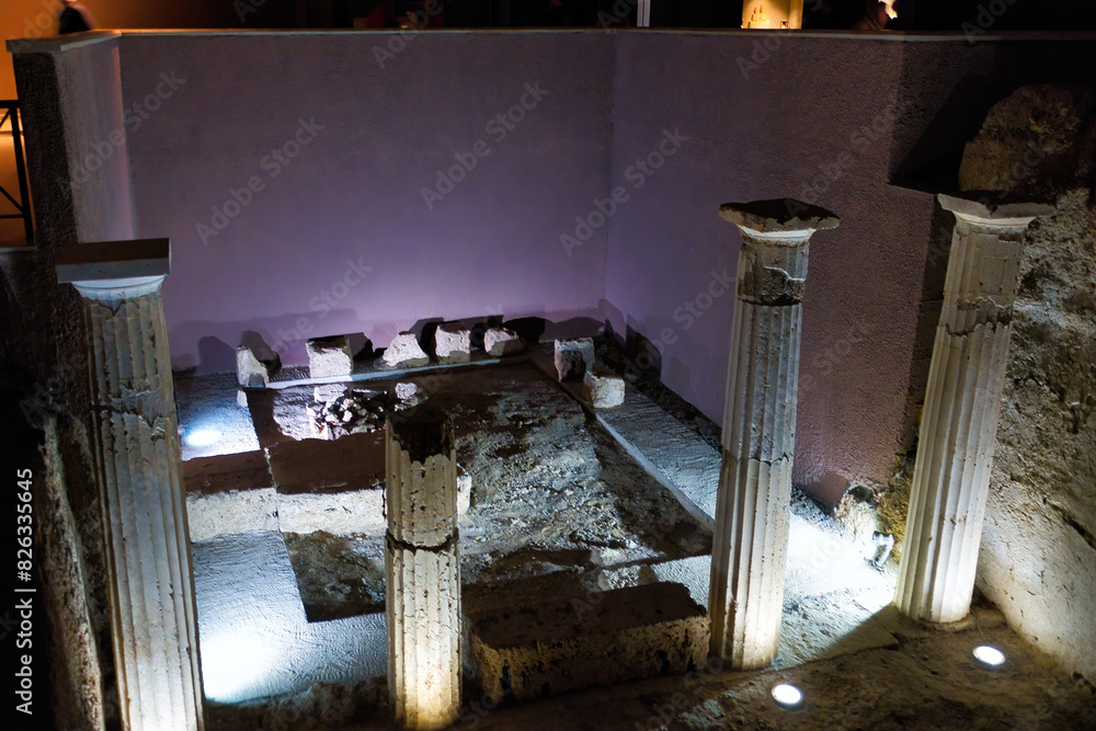 Archaeological Museum of Vergina, the tomb of the Macedonian King ...