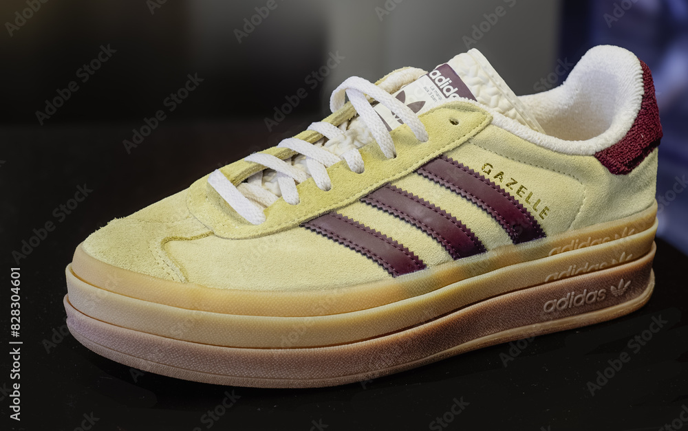 Sneakers Gazelle Bold in yellow suede with triple layer sole by Adidas ...
