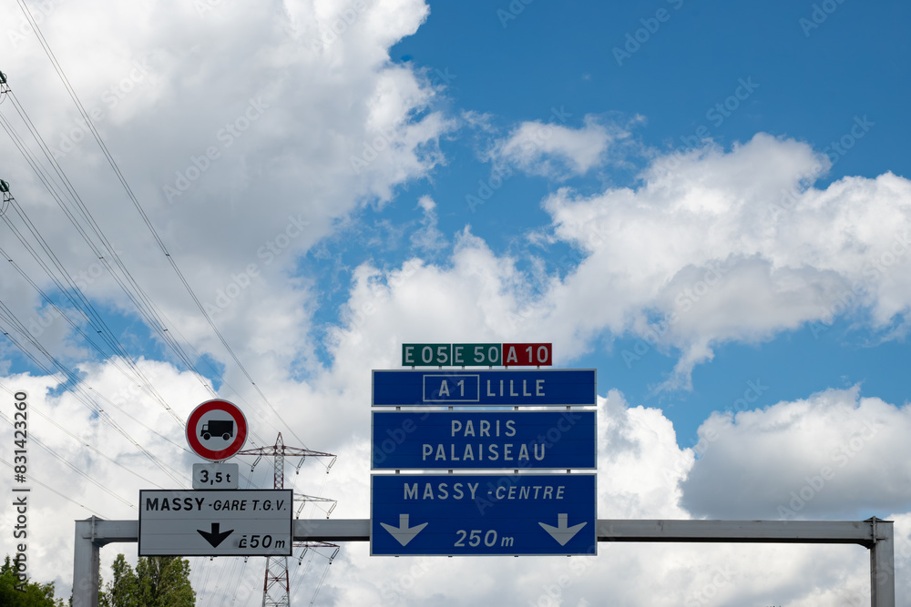 Driving on highway and road signs to Paris and other French cities ...