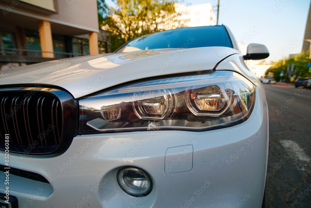 Foto de Minsk, Belarus. May 3, 2024. BMW X5 F15 headlight closeup ...