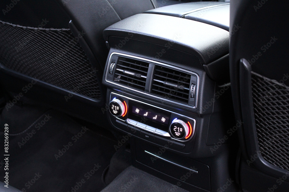 Car ventilation system for rears seats. Rear passenger air conditioning ...