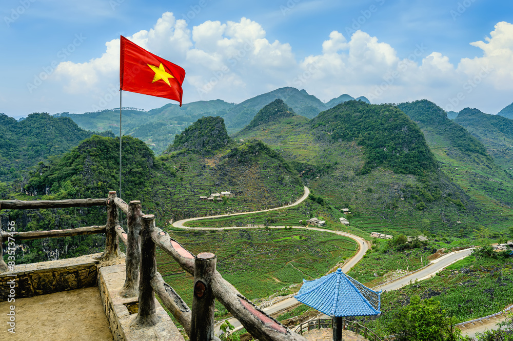 Landscape of the famous M-shaped pass in Sung Trai commune, Dong Van ...