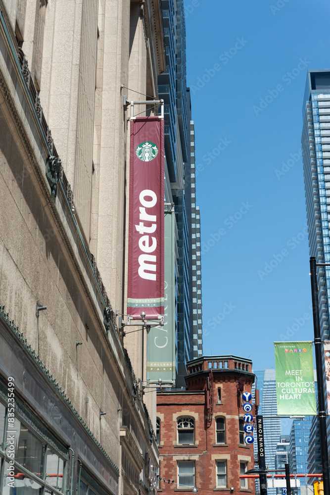 projecting shop banners at College Park, a former luxury department ...