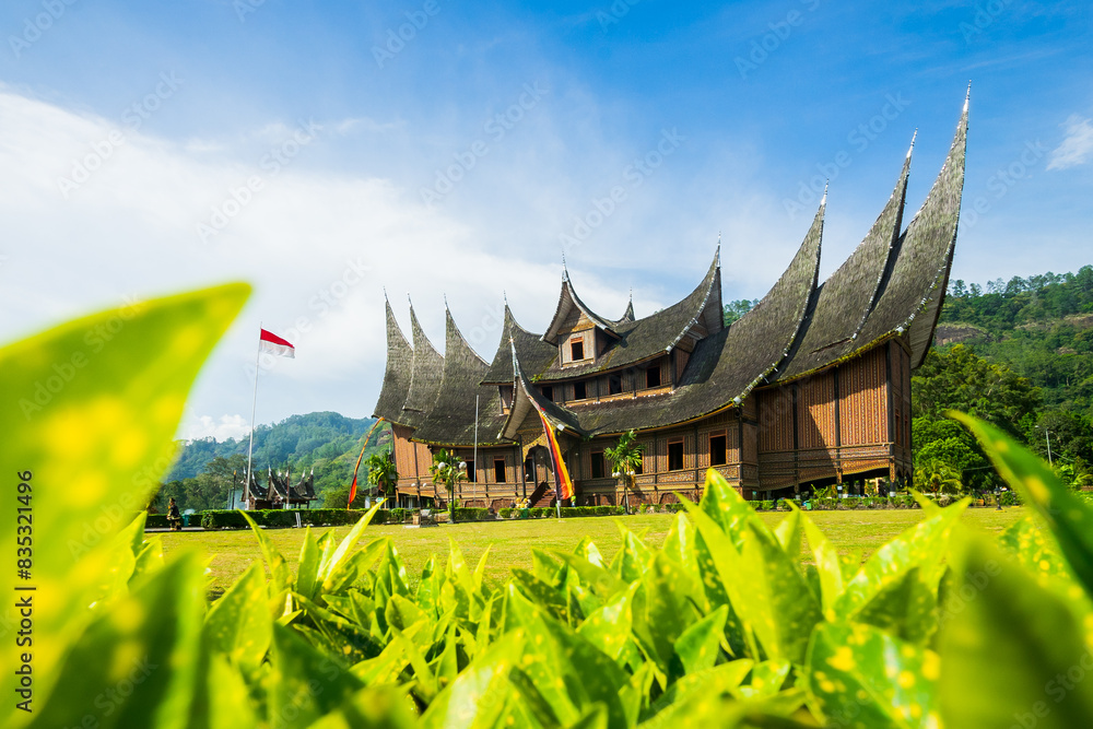 Rumah Gadang adalah nama untuk rumah adat Minangkabau yang merupakan ...