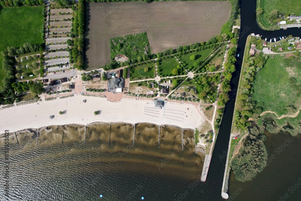 Seebad Ueckermünde, Haffbad mit Ueckerkopf, historischer Strandhalle ...