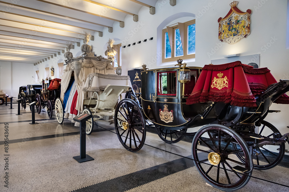 Historic Castle Het Loo, Royal stables. Exhibition about different ...