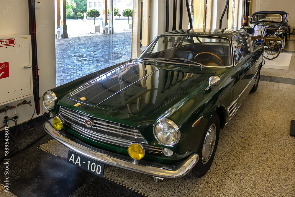 Historic Castle Het Loo, Royal stables. Exhibition about different ...