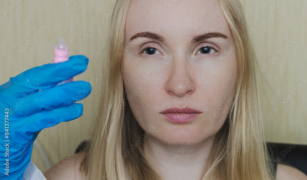 Examination of the fundus and dilated pupils, instillation of eye drops ...