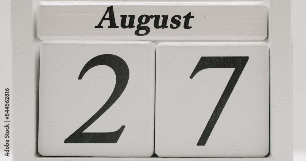 August page turning calendar. Time lapse, white background. Summer ...