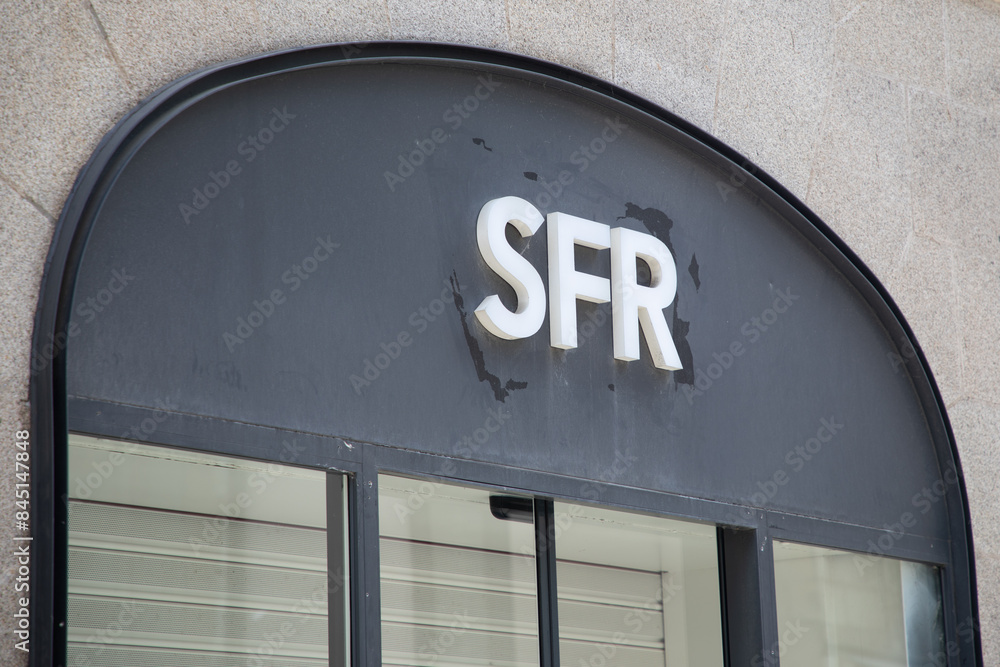 SFR logo sign and text on store agency french phone operator brand shop ...