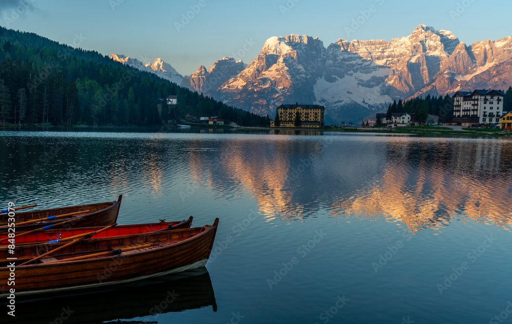 Lake Misurina in Dolomites, Dolomiti mountain, Italian Alps, Belluno ...