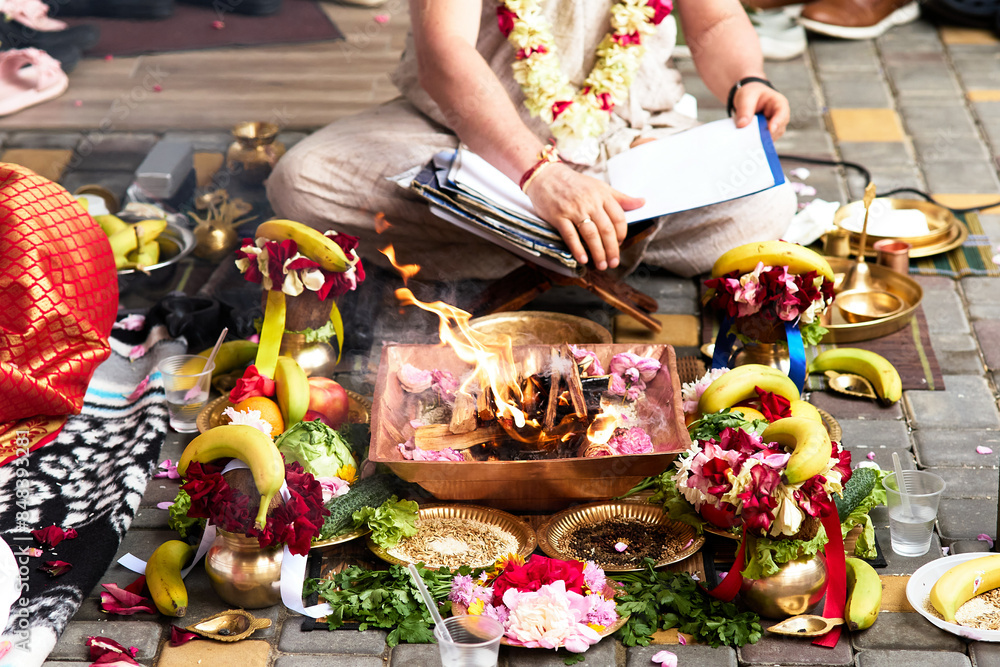 Hindu wedding vivah Yagya Indian Yajna ritual. Indian vedic fire ...