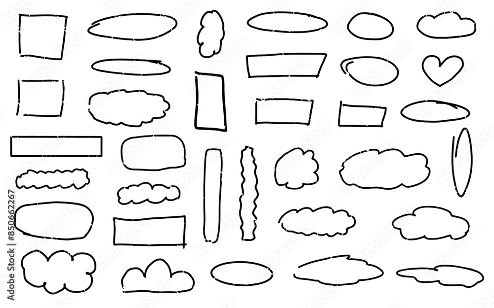 Set of line speech bubbles. Dialogue box in doodle style. Doodles ...