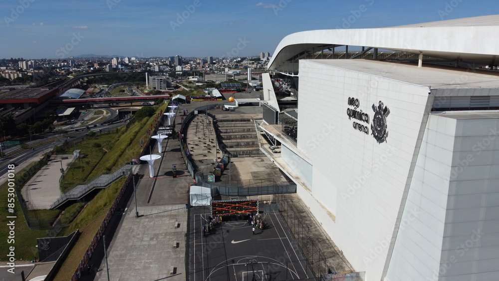 Visão aérea da fachada do estádio de futebol do corinthians Neo Quimica ...