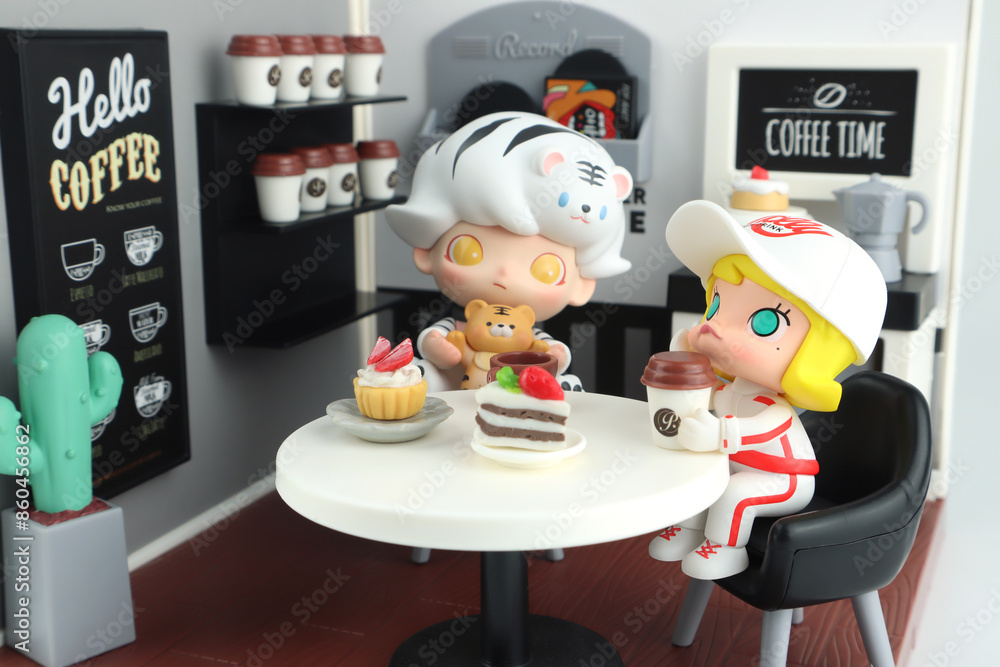 cute art toys , Molly famous collection from Pop Mart blind box ...