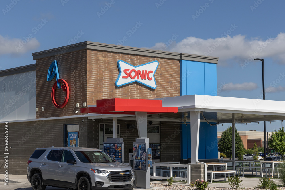 Foto de Sonic Drive-In Fast Food Location. Sonic is a Drive-In ...