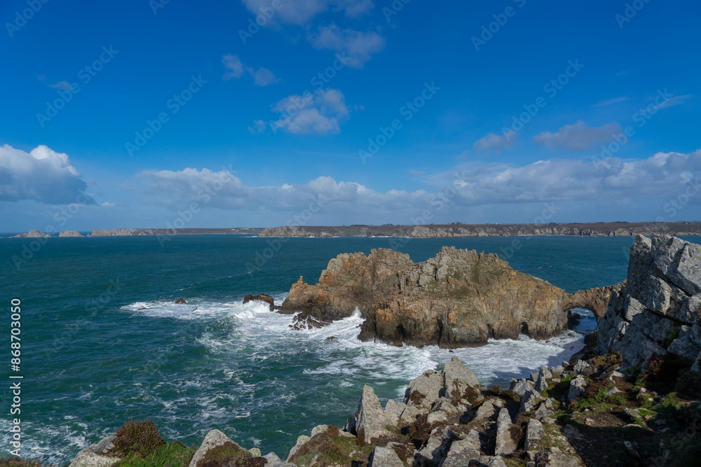 Sur la presqu'île de Crozon en Bretagne, la formation rocheuse de la ...