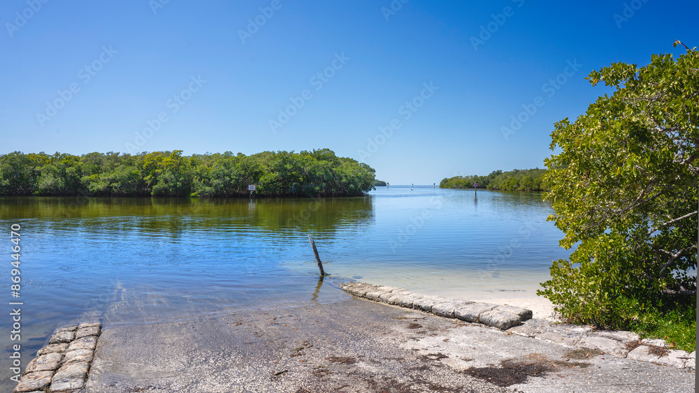 A wide-angle view of the Cockroach Bay boat ramp in Ruskin, Florida ...