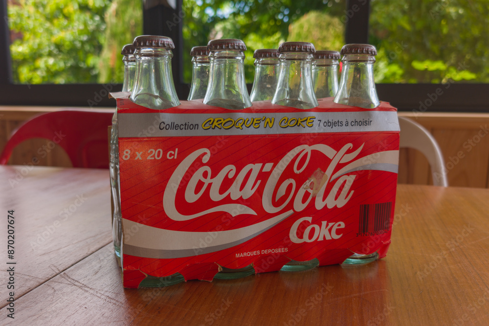 Coca Cola ancient packaging bottle vintage pack of eight French bottles ...