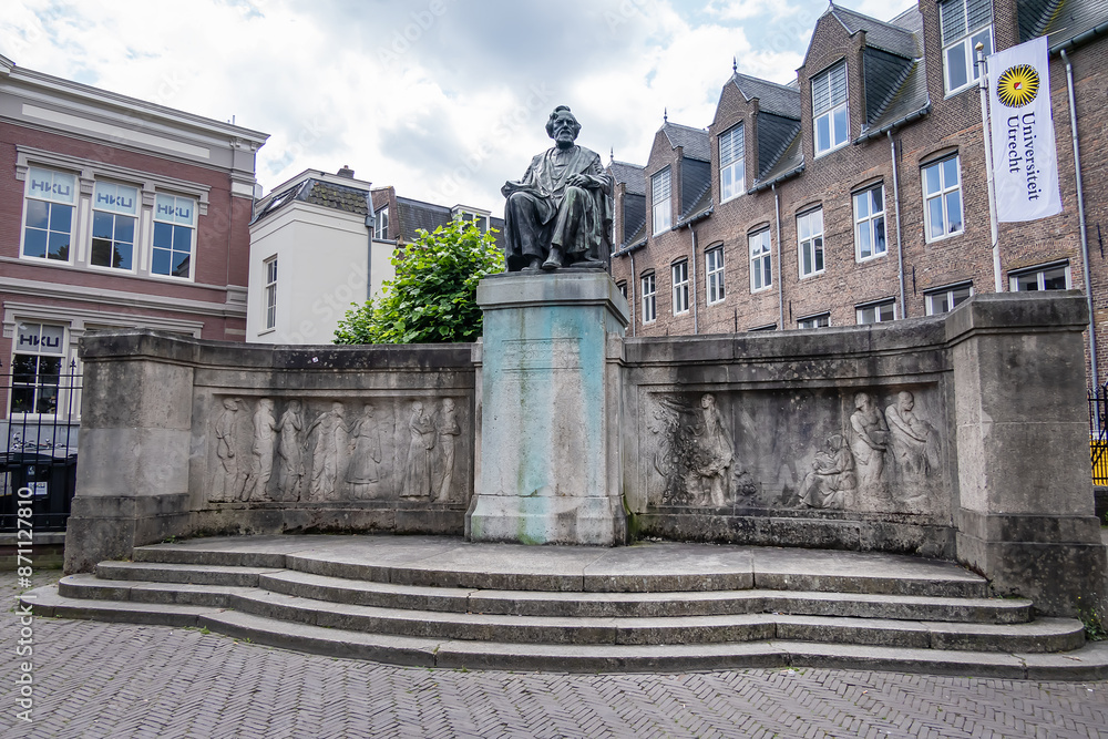Statue of Franciscus Cornelis Donders (Artist Toon Dupuis, 1921) in ...