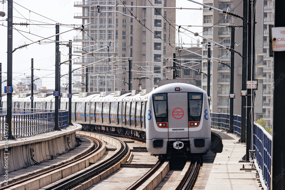 Delhi metro and the metro station. Metro rail in delhi. Dmrc metro ...