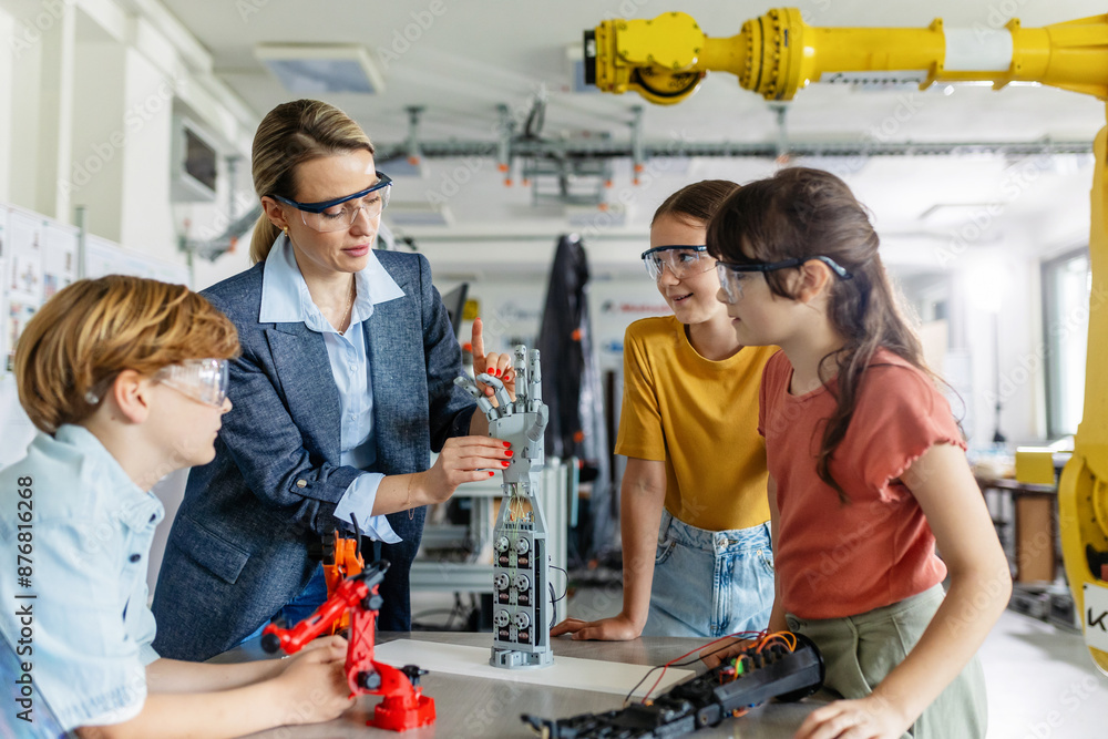 Children learning robotics in Elementary school. Young students ...