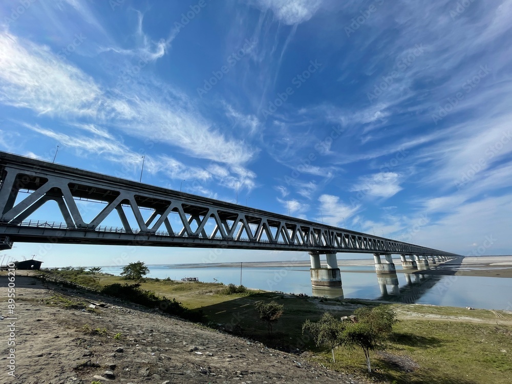 Foto de Bogibeel Bridge | Brahmaputra River | Combined road and rail ...