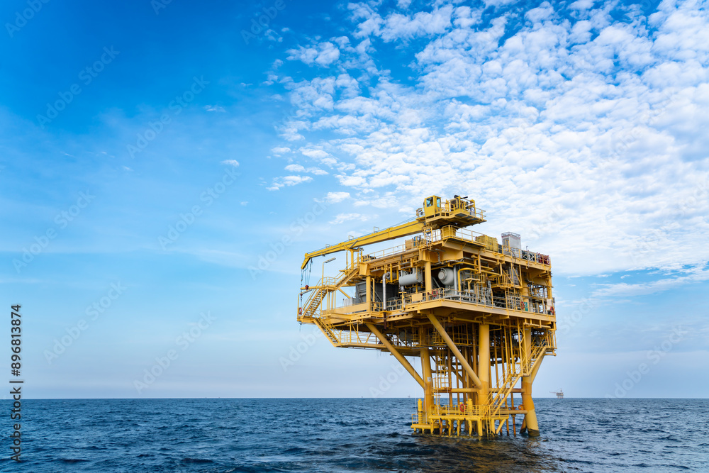 Offshore oil and gas wellhead remote platform which produced raw ...