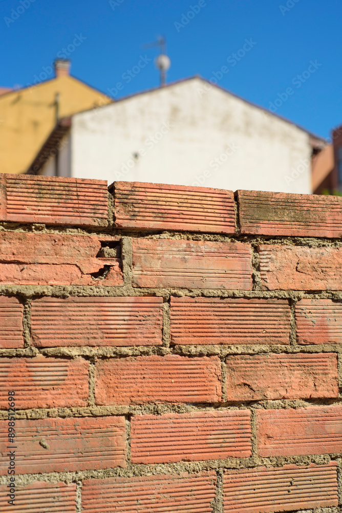 Muro de ladrillo rústico en callejón Stock Photo | Adobe Stock