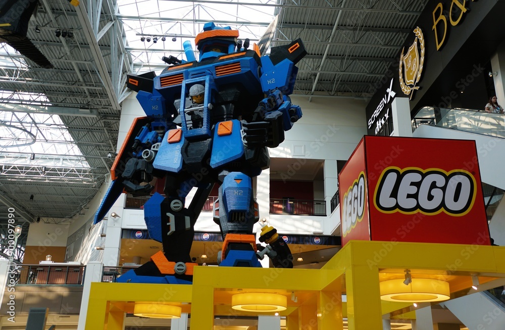 Foto de Minneapolis, Minnesota, U.S.A - July 12, 2024 - The X2 blue ...