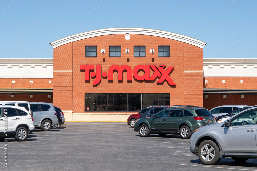 SEVIERVILLE, TN - 12 MAR 2024: TJ Max building storefront and busy ...
