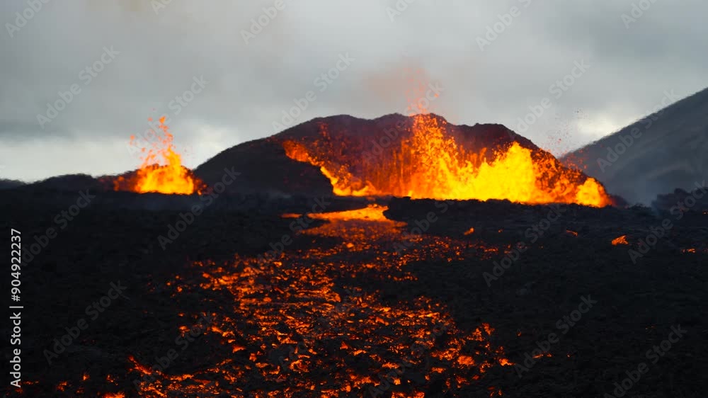 The eruption of Fagradalsfjall volcano in Iceland showcases a dramatic ...