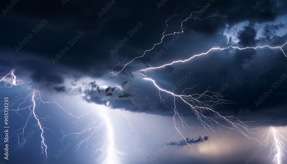 Foto de thunderous dark sky with black clouds and flashing lightning panoramic view concept on ...