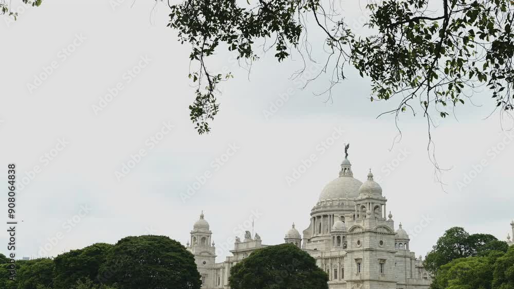 Victoria Memorial, large marble monument on the Maidan in Central ...
