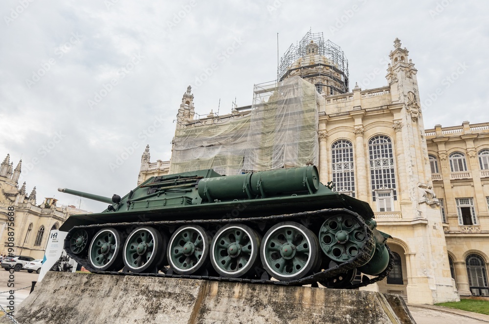 SAU-100 tank in front of Museo de la Revolucion in Havana, Cuba Stock ...