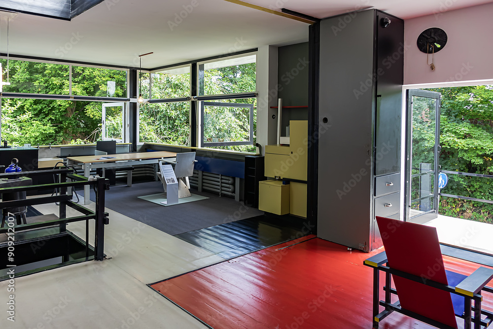 Interior of Rietveld Schroder House (1925): historic home architecture, designed by Gerrit ...