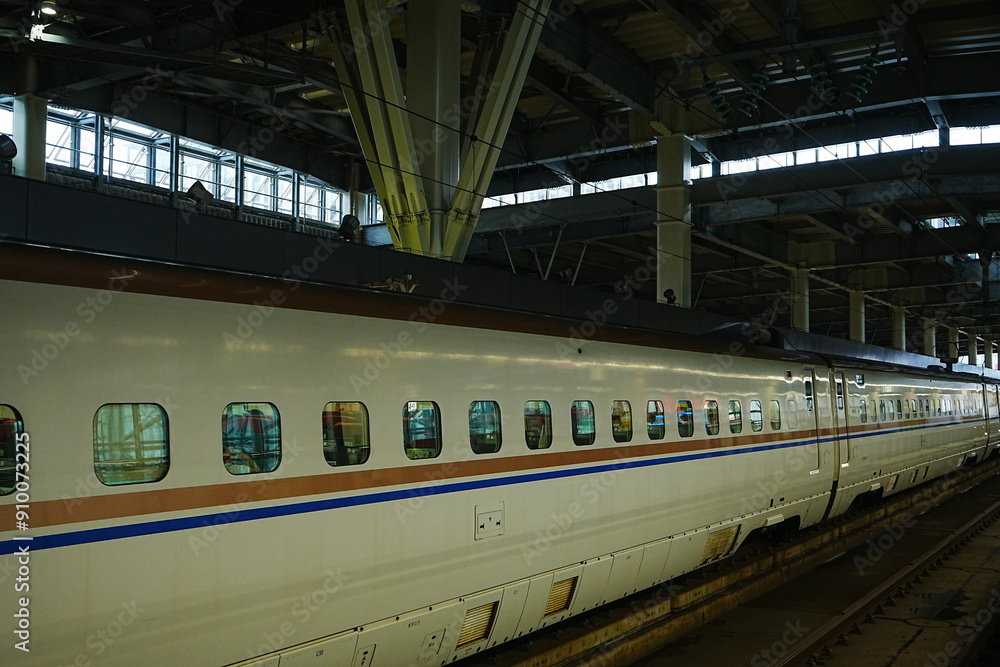 JR East, Hokuriku Shinkansen, Bullet Train, Hakutaka in Japan - 日本 JR東日 ...