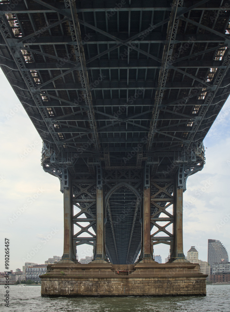 manhattan bridge detail (downtown lower east side view looking towards ...