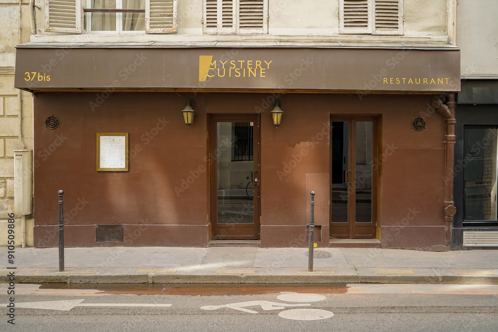 Paris France 07 07 2024 :beautiful and typical parisian storefront ...
