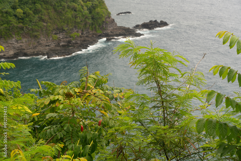 Hawaii: The Aloha State Experience the breathtaking beauty and vibrant ...