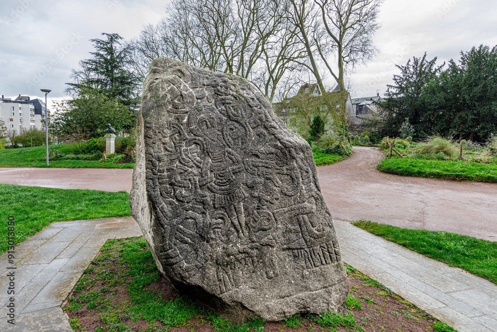 ROUEN, NORMANDY, FRANCE: Jardin de l’Hôtel-de-Ville, City Hall Garden ...