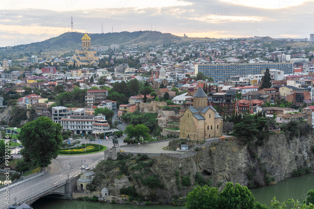 Mtkvari (Kura) river, Metekhi Virgin Mary Assumption Church, Metekhi ...