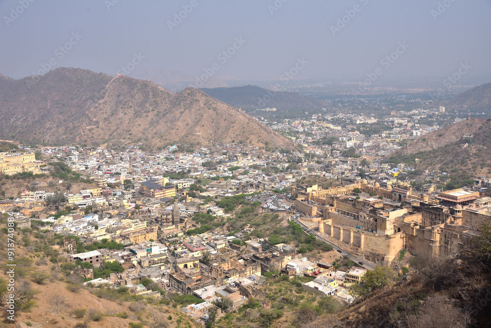 The beautiful view of Jaipur Wall or Amber Wall from Jaigarh Fort Stock ...