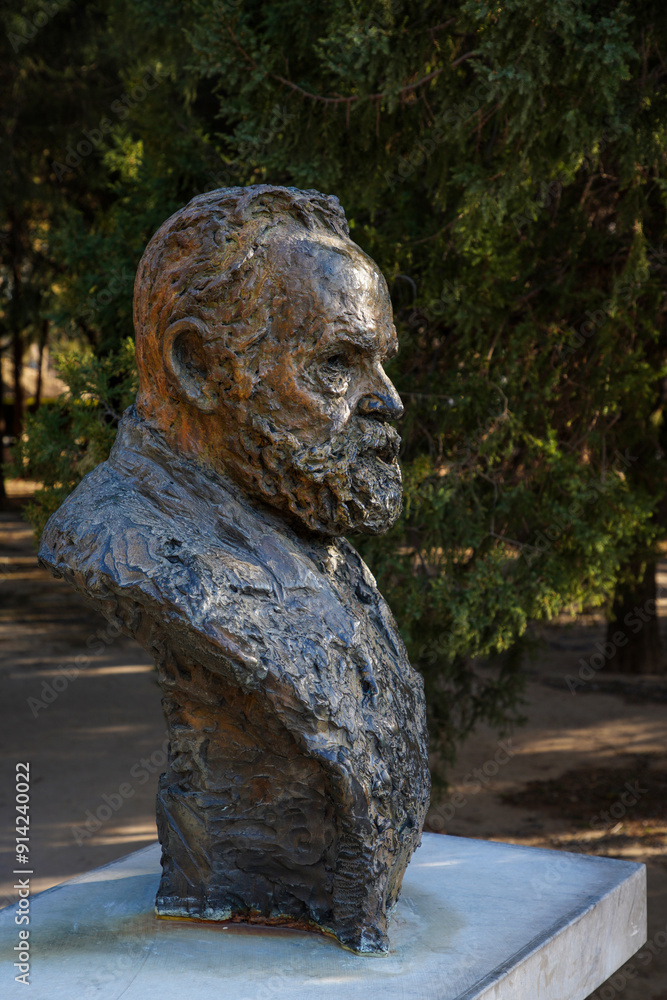 Hugo Sculpture in Western Pavilion Scenic Area of Old Summer Palace ...